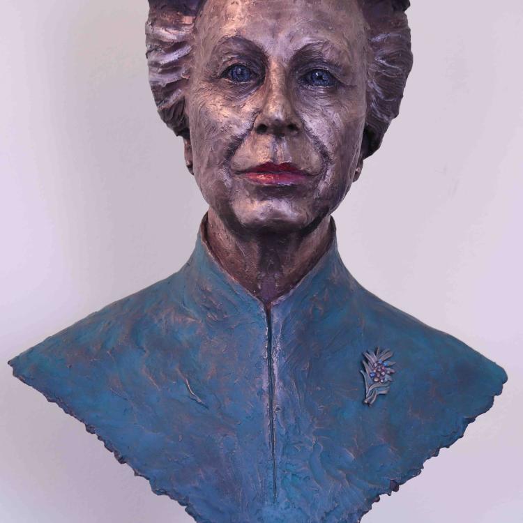 Frances Segelman MRSS | Royal Society of Sculptors