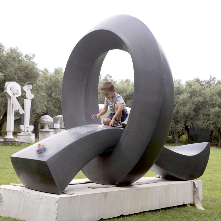 Julia Vance FRSS | Royal Society of Sculptors