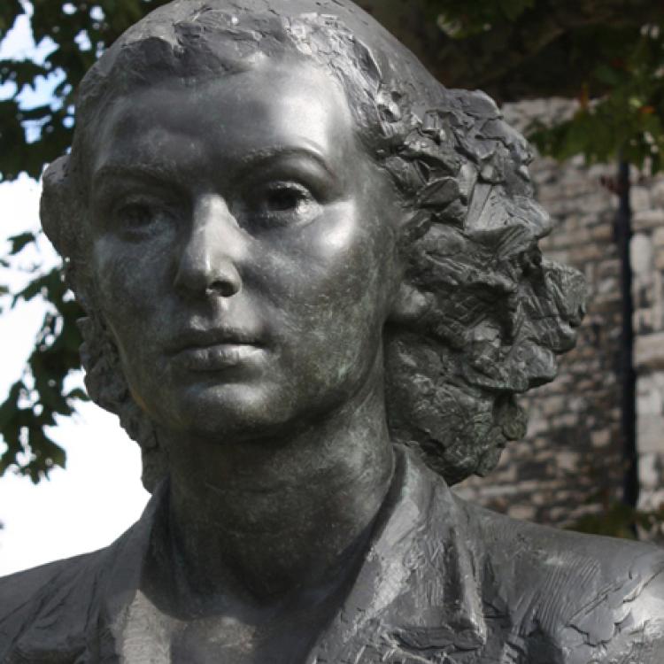 Karen Newman MRSS | Royal Society of Sculptors